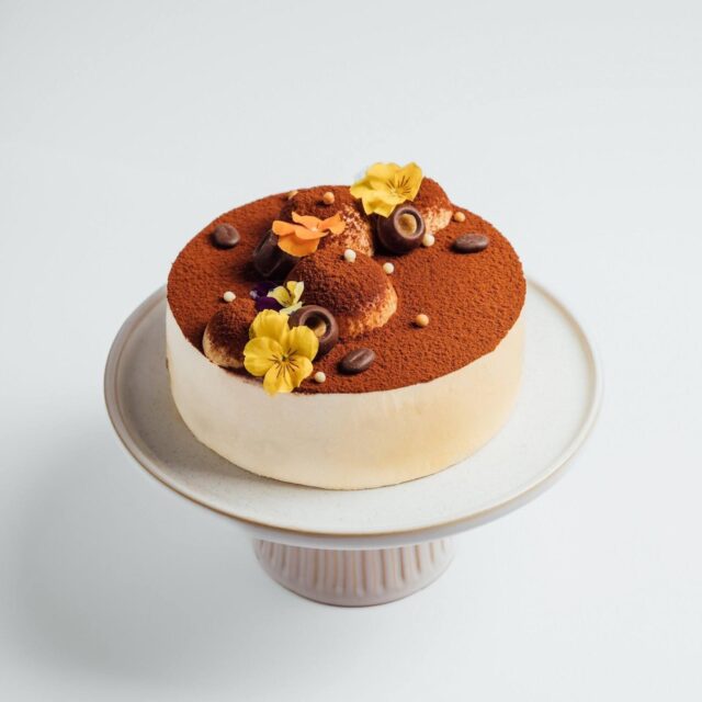 Journey Through Flavours: World's Most Famous Cakes | Memo Cakery